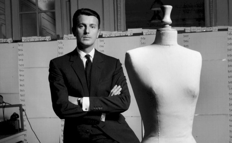 Givenchy logo and some history behind the brand | LogoMyWay